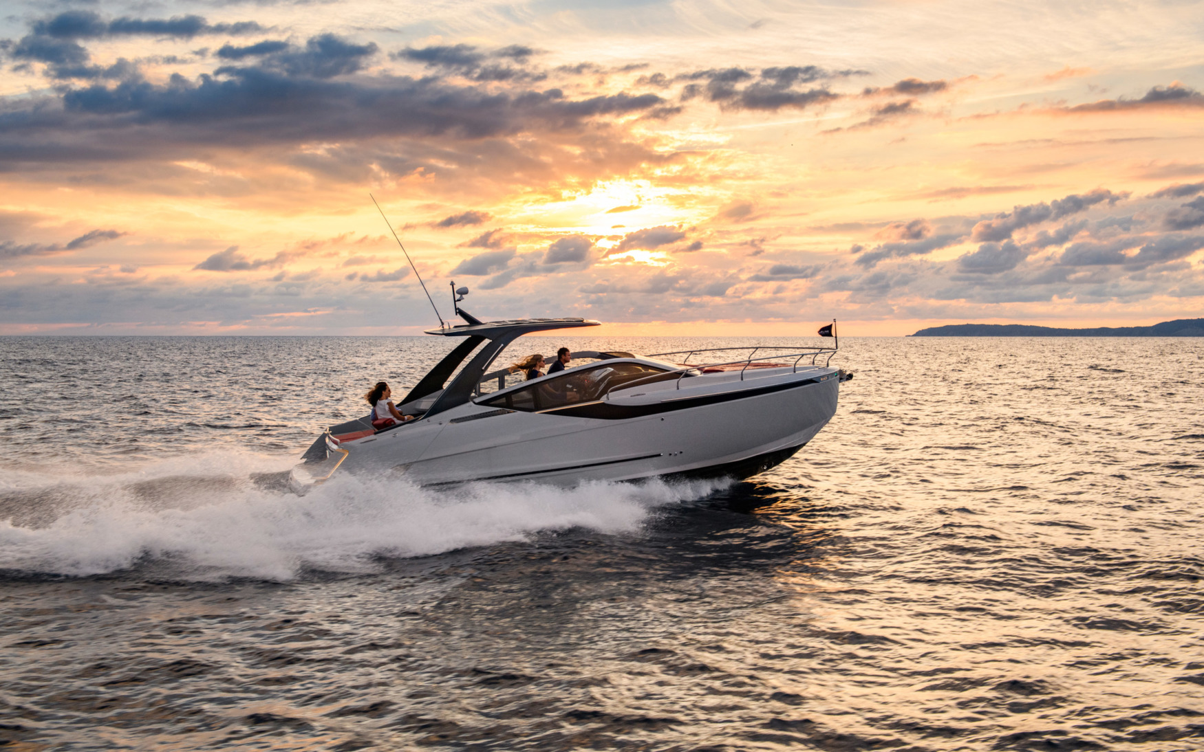 F//LINE | Fairline