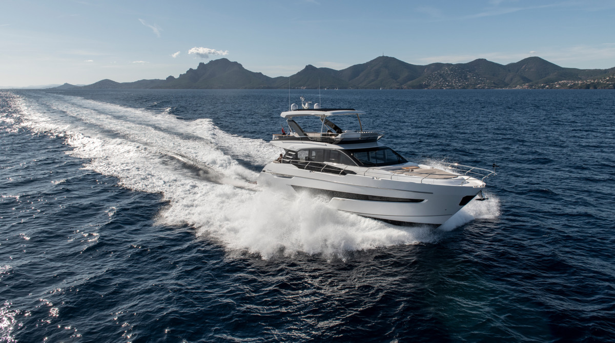 Squadron | Fairline Yachts
