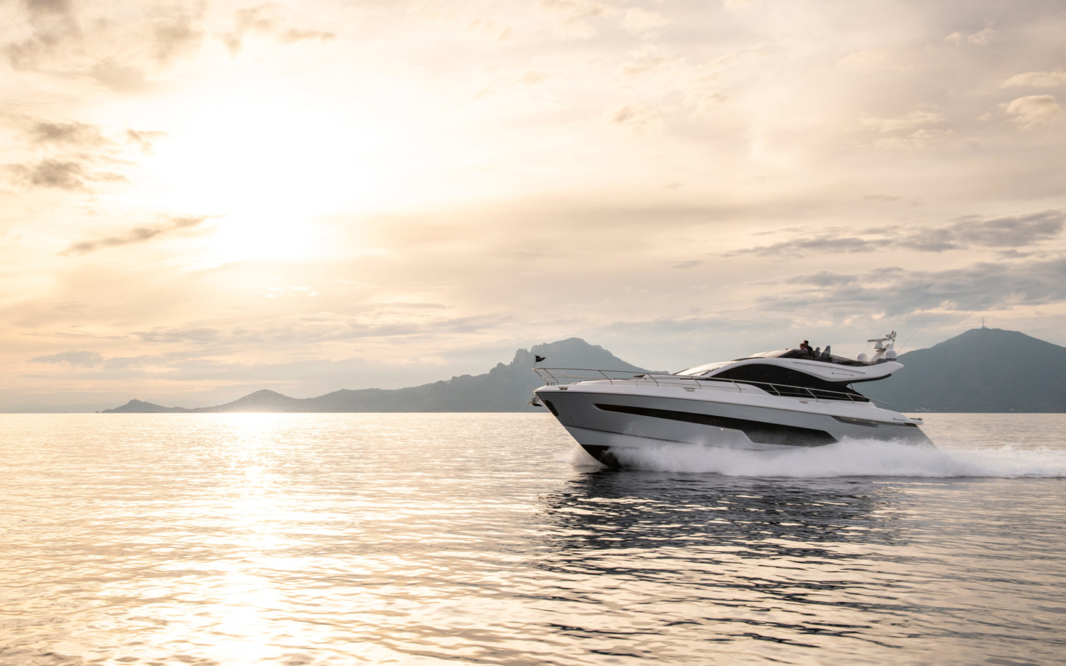 Fairline Yachts | Luxury Motor Yachts
